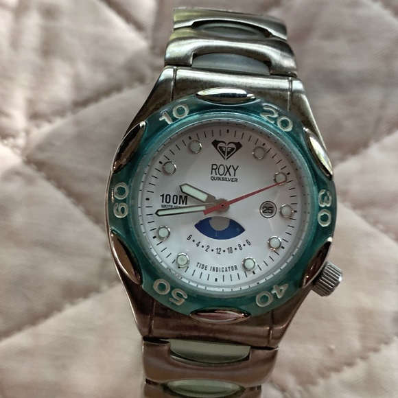 Roxy | Accessories | Roxy Diver Style Watch Good Shape Vintage New ...